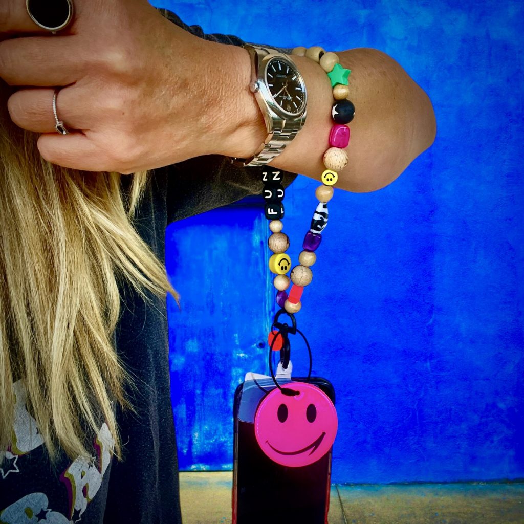 Bijou de téléphone Samba message funk perles smiley | Bella- Pampa ...